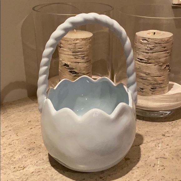 Rae Dunn | Holiday | Rae Dunn Hop Ceramic Easter Basket | Poshmark
